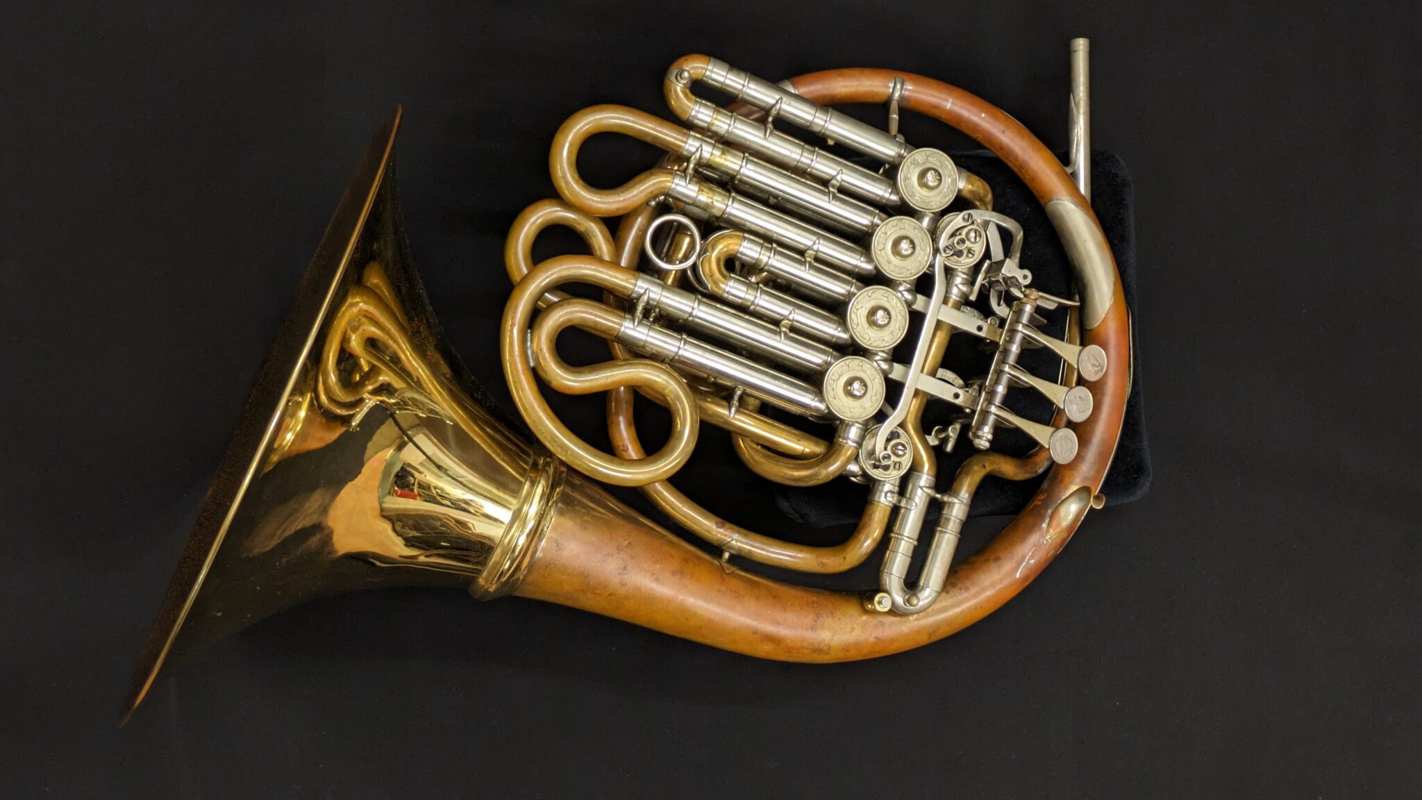 Alexander 107V | Woodhead Horns